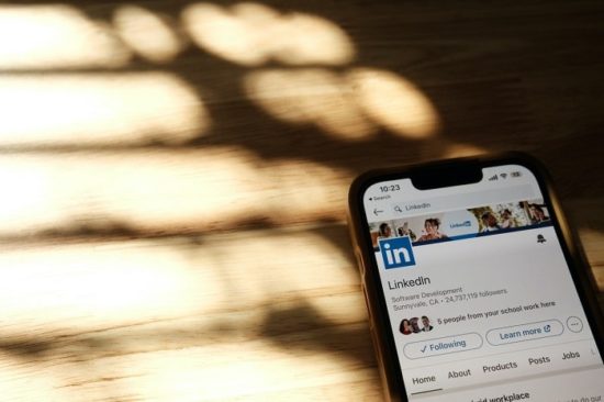 Does LinkedIn Notify You of Screenshots of Chat?